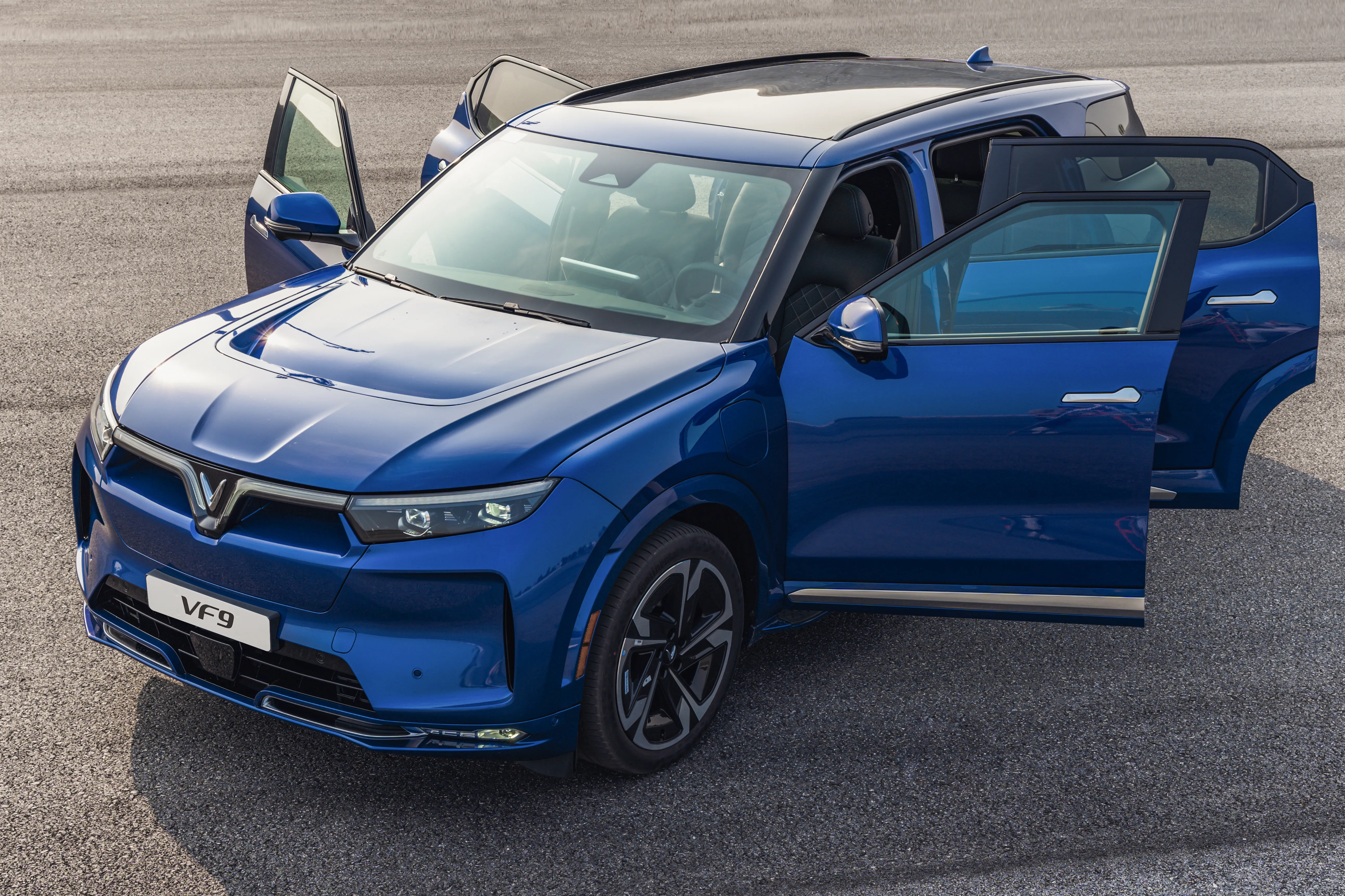 VF 9 | VinFast